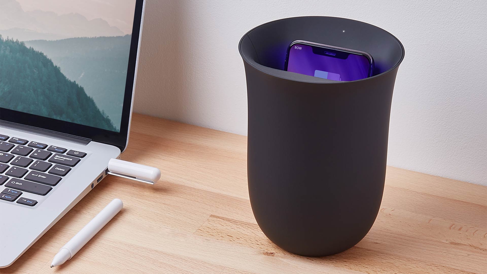 The Lexon Oblio wireless charger & UV cleaner is très chic.