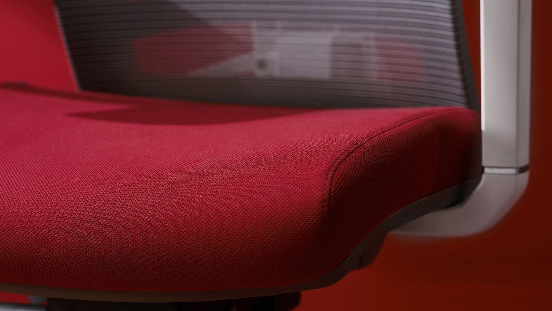 Red Office Chair Autonomous Ergonomic Chair