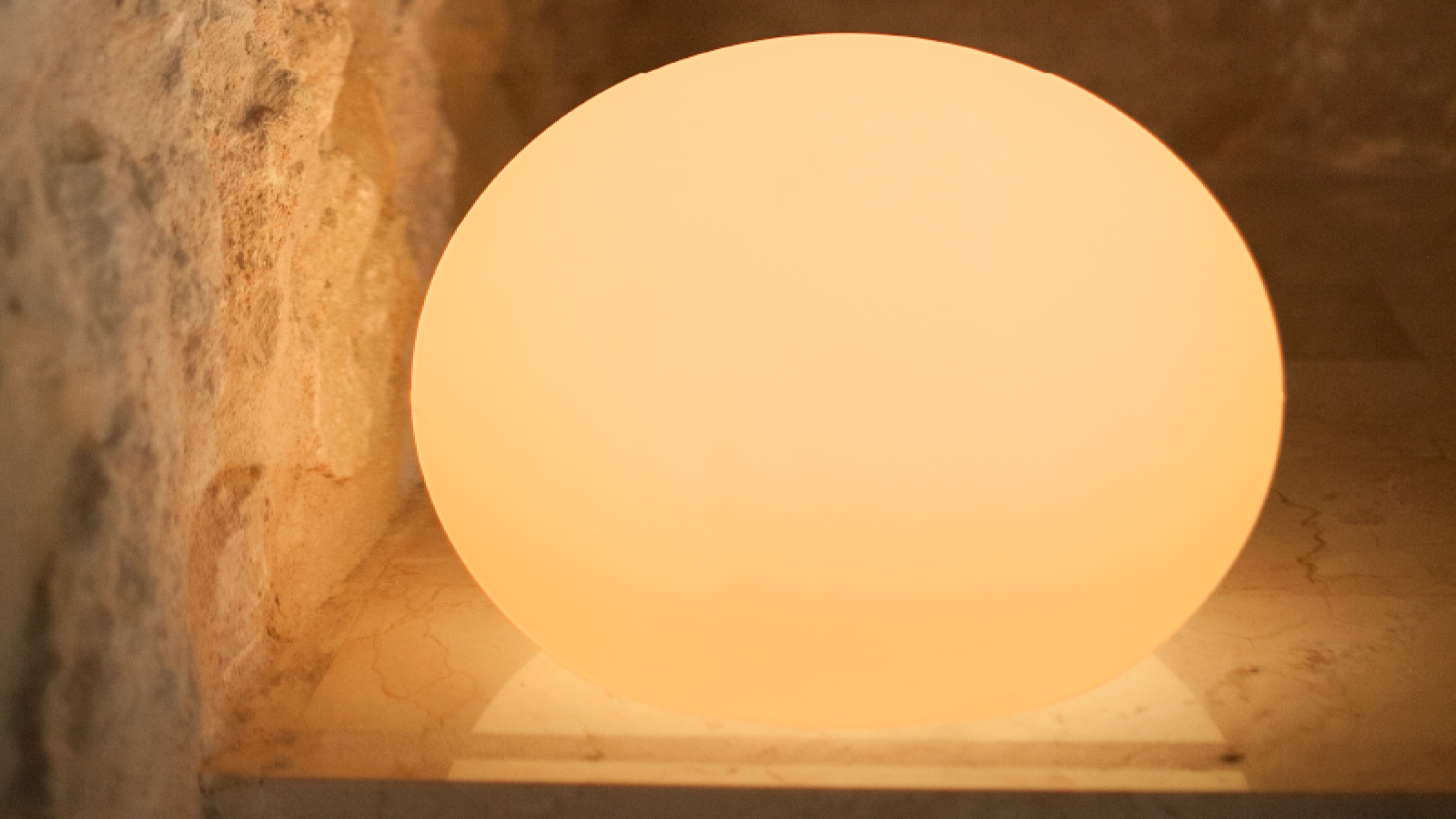 Outdoor Cordless LED Buly 40 Color Changing Globe Light