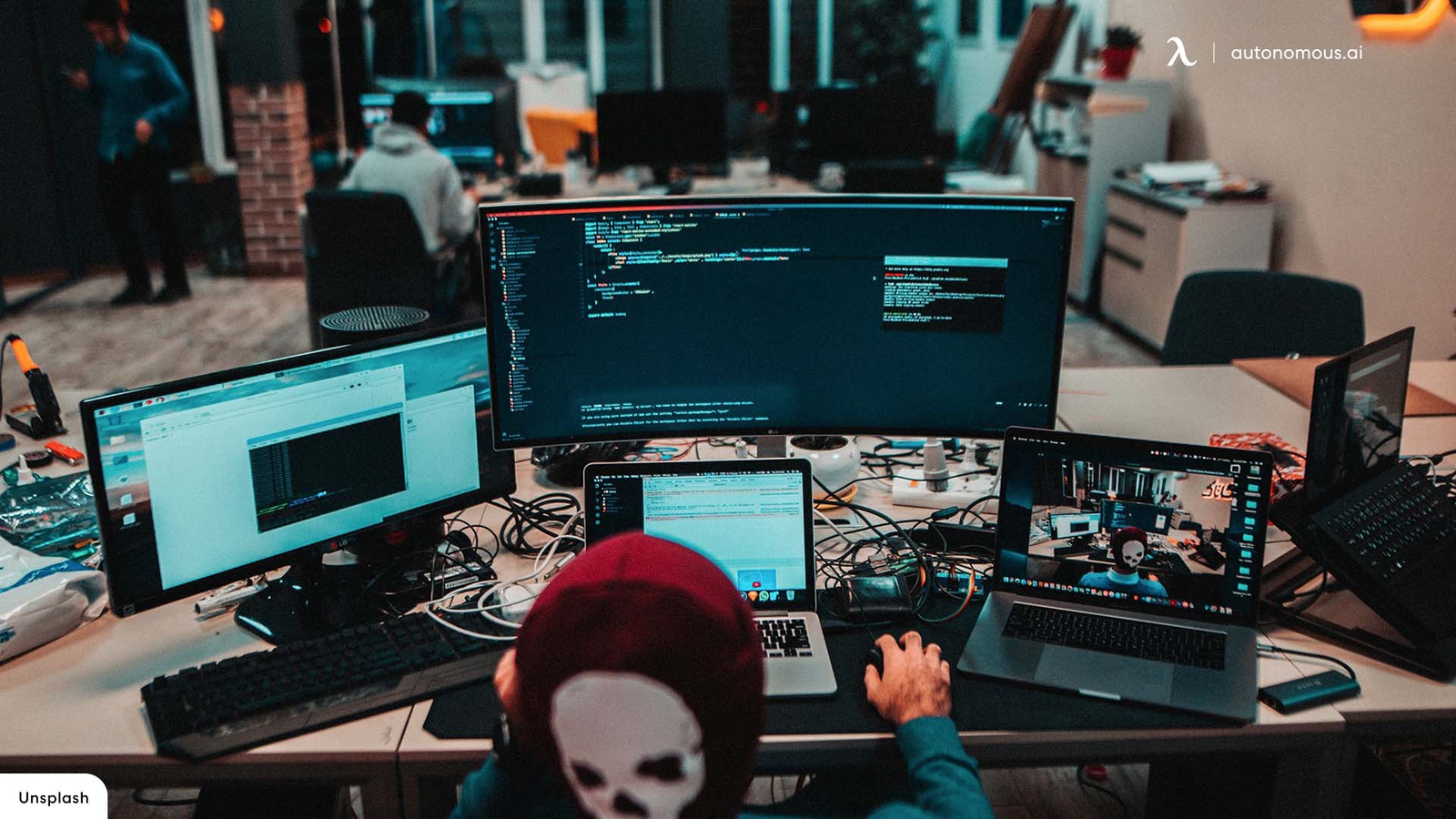 Are Curved or Flat Monitors Good for Programming?