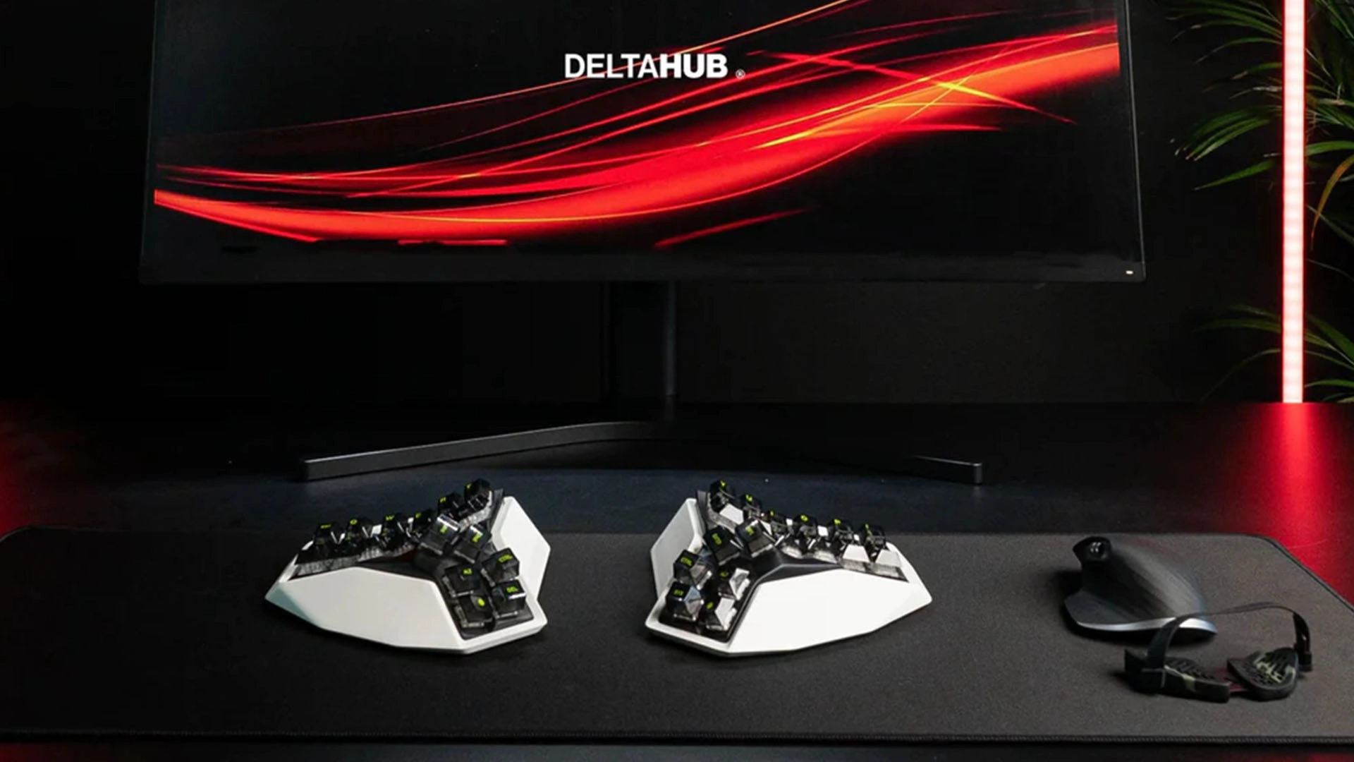 Deltahub Desk Pad - The Mouse Pad that Stays in Place