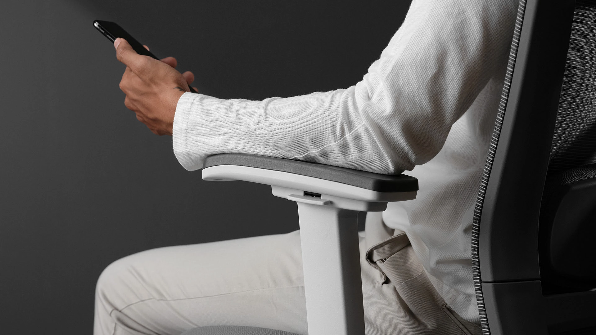 Gray Office Chair Autonomous Ergonomic Chair