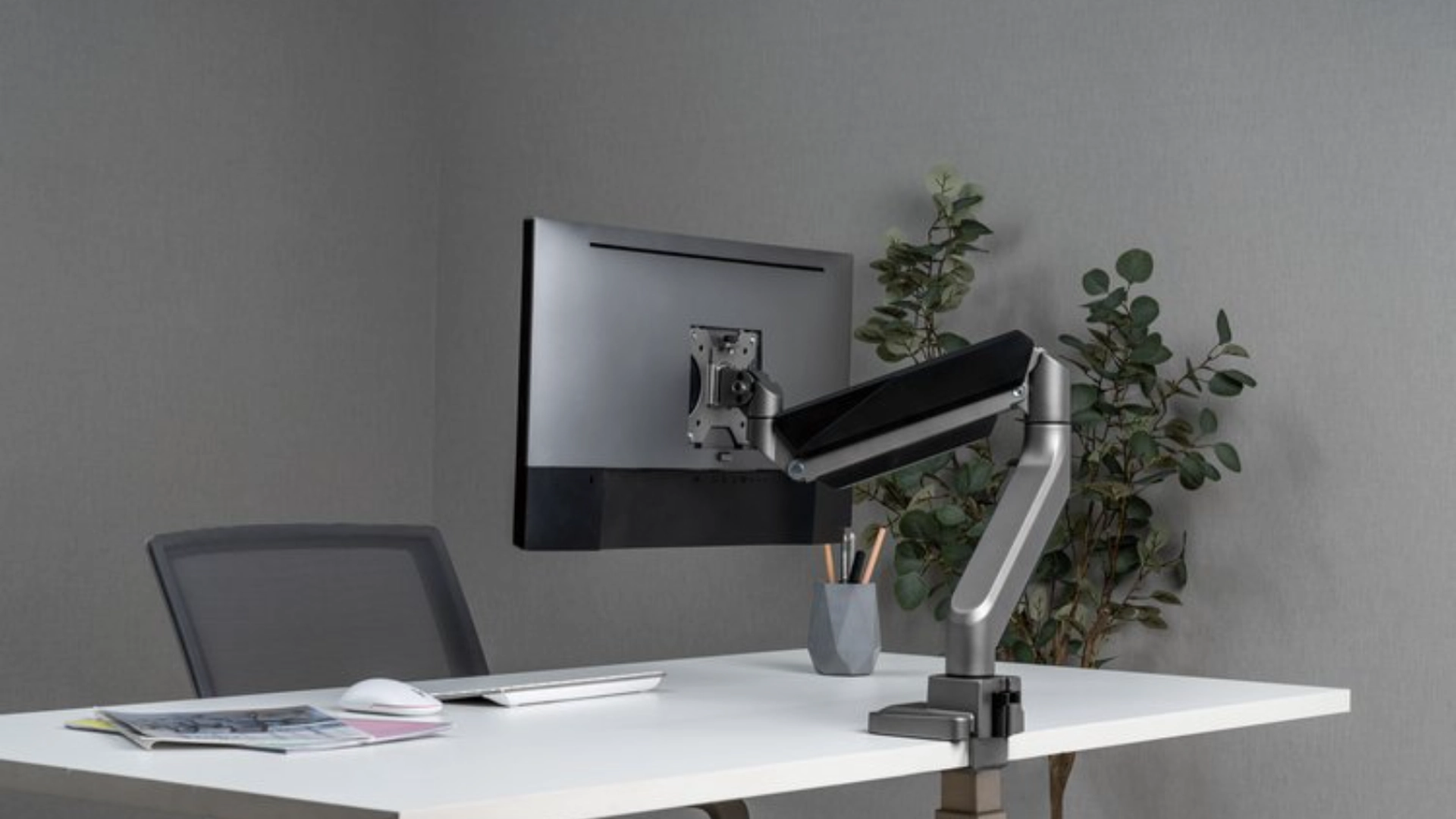 Heavy Duty Single Monitor Mount Articulating Arm