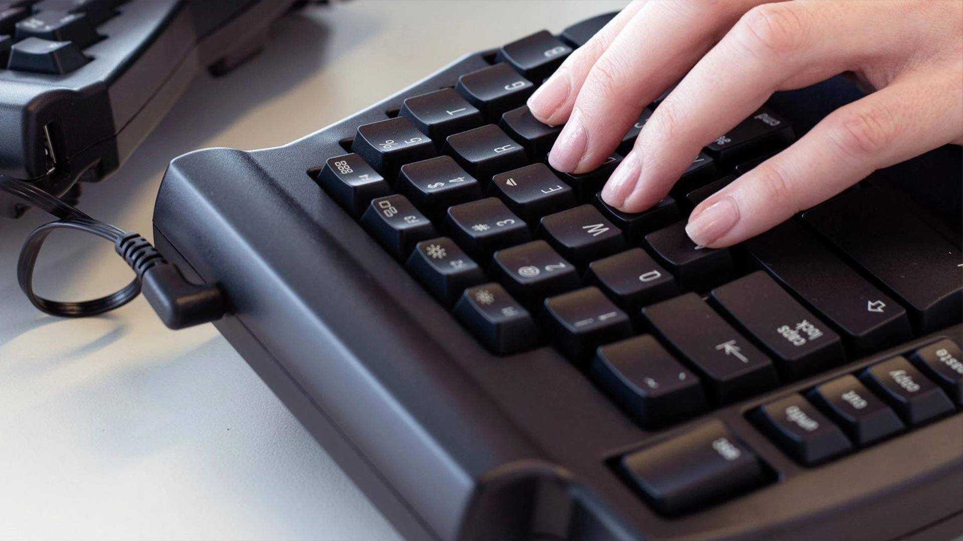 Matias Programmable Ergo Pro Keyboard for PC - Healthier Typing