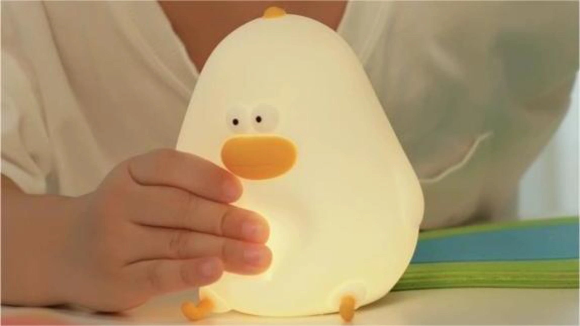 Chubby Chicken Silicone Pat Control Night Light - Cozy Bedside Lamp