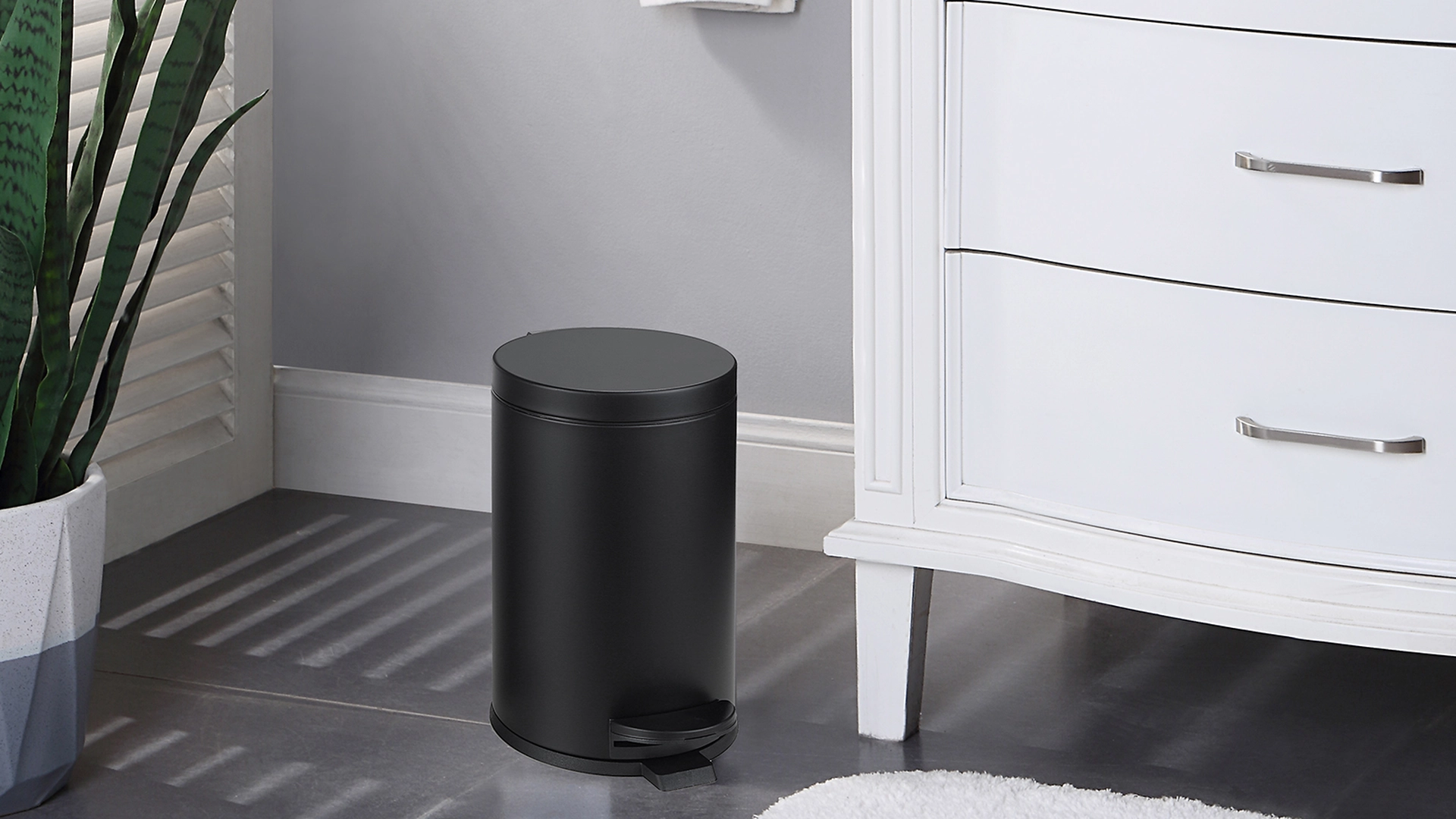 4.5 Liter / 1.2 Gallon Round Trash Can with Plastic Inner Bucket