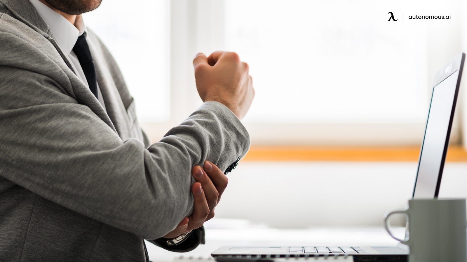 What's the Ideal Ergonomic Position for Your Elbows at a Desk?